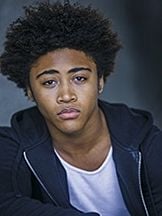 Casting Legacies saison 3 - AlloCiné