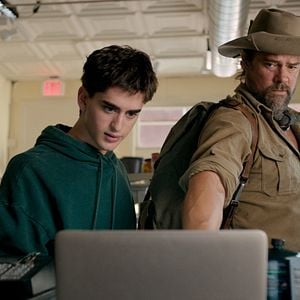 Off The Grid - Film 2025 - AlloCiné