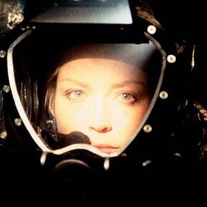 Sphere - film 1998 - AlloCiné