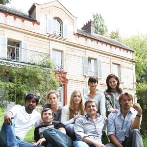 Les Mystères de l'amour - Série TV 2011 - AlloCiné