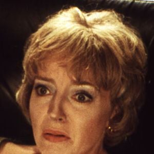 Barbara Leigh-Hunt - AlloCiné