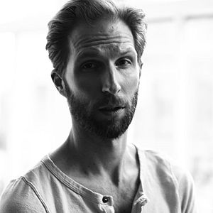 Blake DeLong - AlloCiné