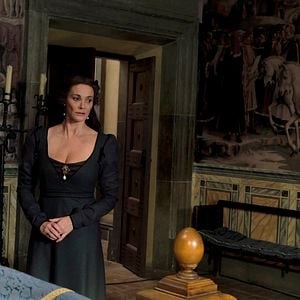 Sarah Parish - AlloCiné