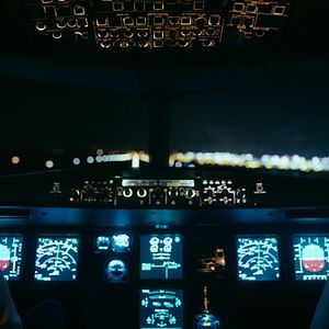 Code 7500 : Un avion en détresse - Film 2019 - AlloCiné