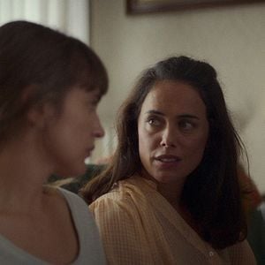 Intimidad - Série TV 2022 - AlloCiné