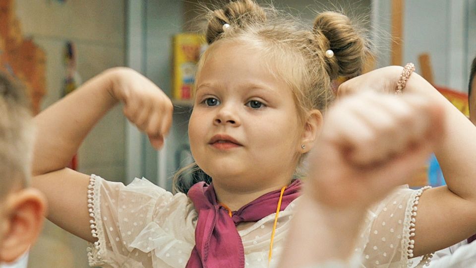 Trailer du film Premières classes - Premières classes Bande-annonce VO ...
