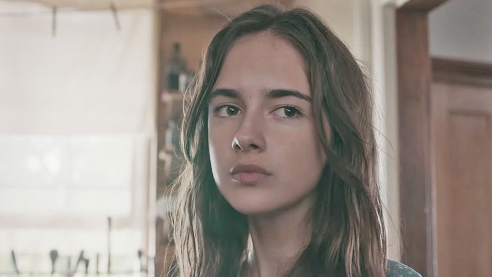 Trailer du film Queen Of Bones - Queen Of Bones Bande-annonce VO - AlloCiné