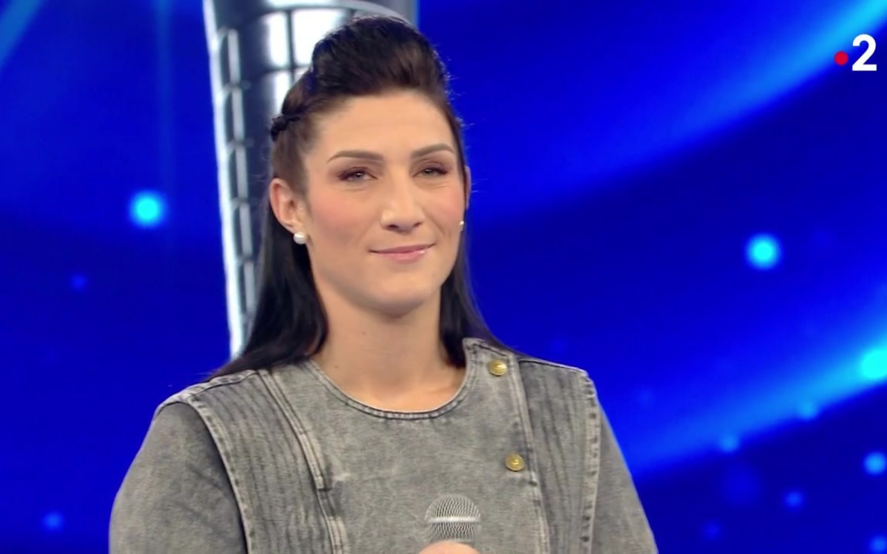 N’oubliez pas les paroles : c'est reparti pour un tour ! Qui est Natacha, la nouvelle Maestro ...