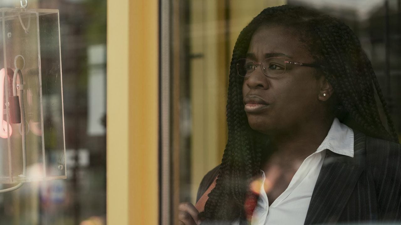 Painkiller sur Netflix : le personnage d’Edie Flowers (Uzo Aduba) a-t ...