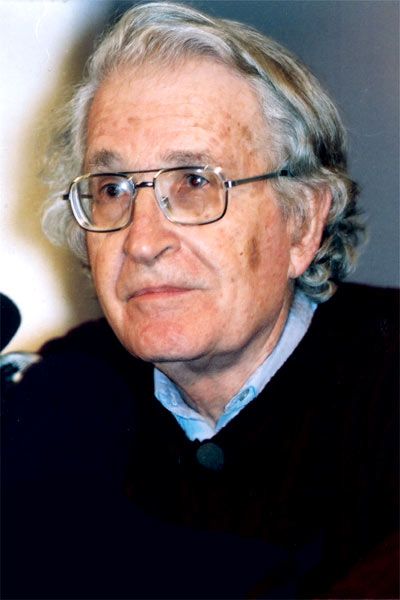 Photo de John Junkerman - Noam Chomsky : pouvoir et terreur. Entretiens ...