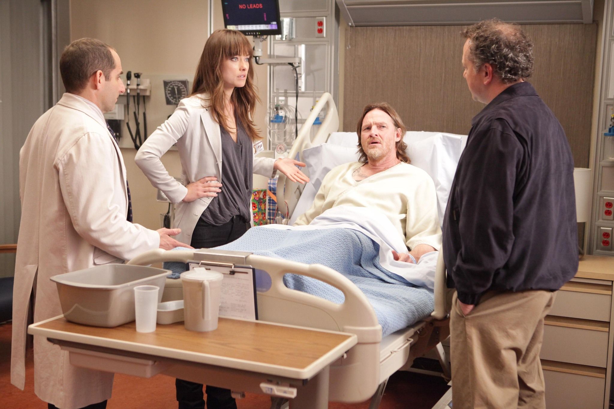 Photo de Hugh Laurie - Dr House : Photo Olivia Wilde, Peter Jacobson ...