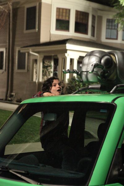 Parenthood (2010) : Parenthood (2010) : Photo Max Burkholder - 302 sur ...