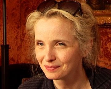 Vidéo interview pour 2 Days In New York : Julie Delpy Interview 2: 2 ...