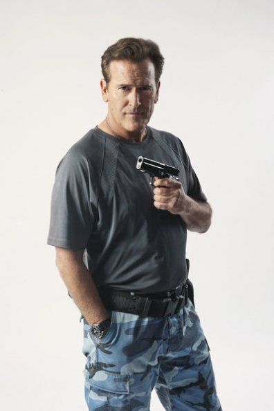 Burn Notice : Burn Notice : Photo Bruce Campbell - 275 sur 298 - AlloCiné