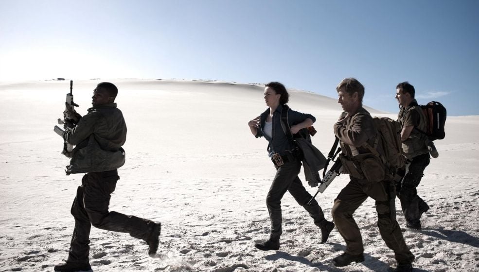 Outcasts : Outcasts : Photo - 12 sur 28 - AlloCiné