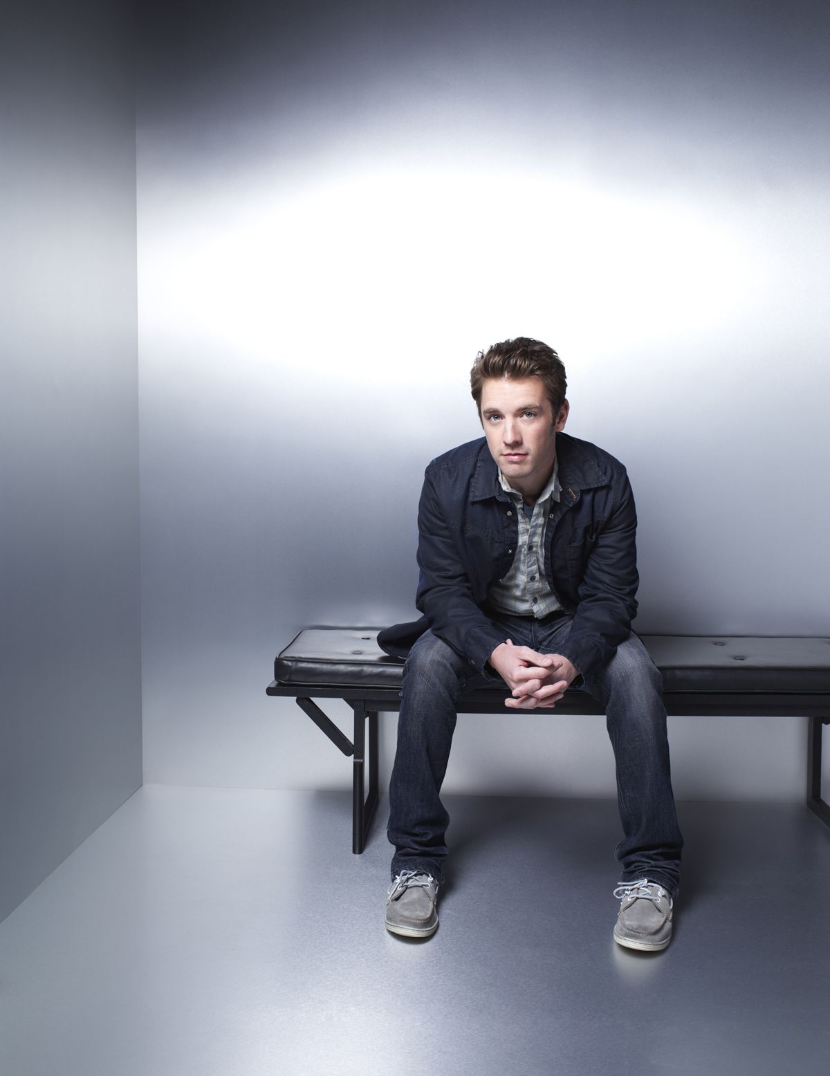 Breaking In : Photo Bret Harrison - 33 sur 48 - AlloCiné