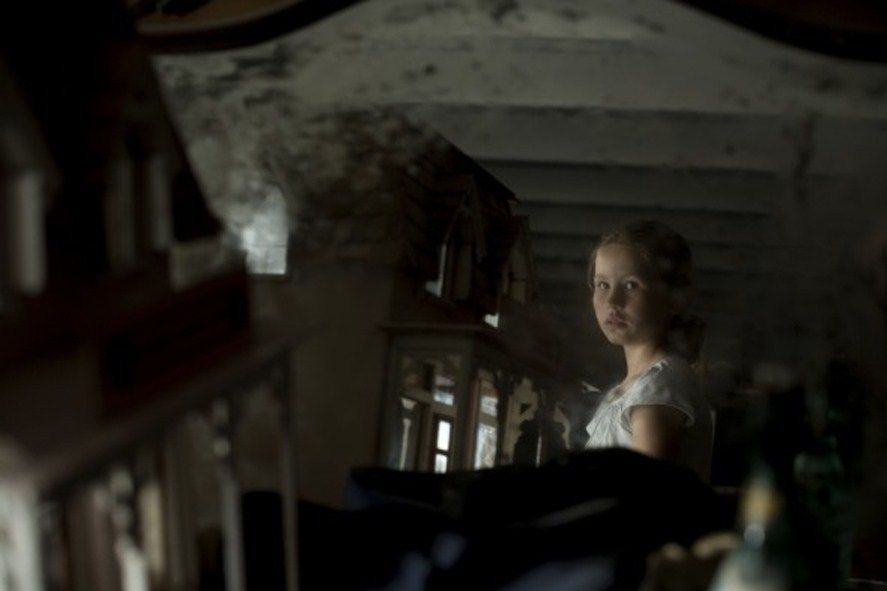 Photo du film Two Eyes Staring - Photo 4 sur 7 - AlloCiné