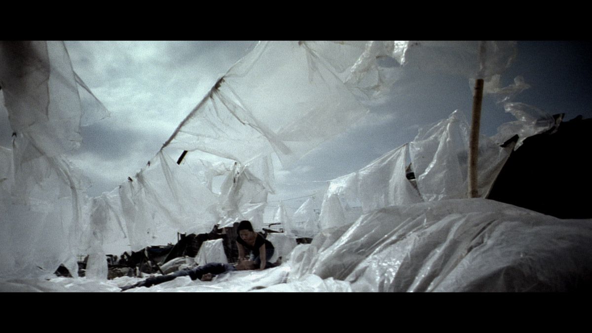 Photo du film Off World - Photo 2 sur 5 - AlloCiné
