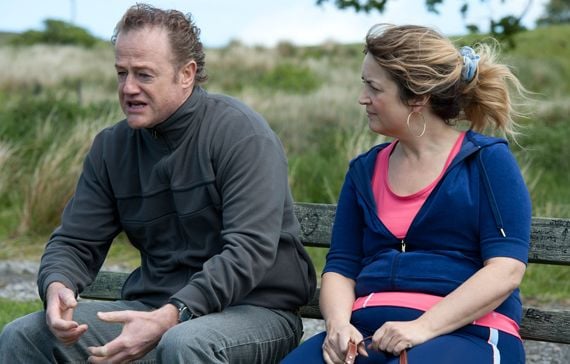 Stella : Stella : Photo Owen Teale, Ruth Jones - 3 sur 4 - AlloCiné