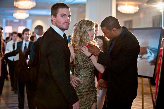 Robbie Amell And Emily Bett Rickards