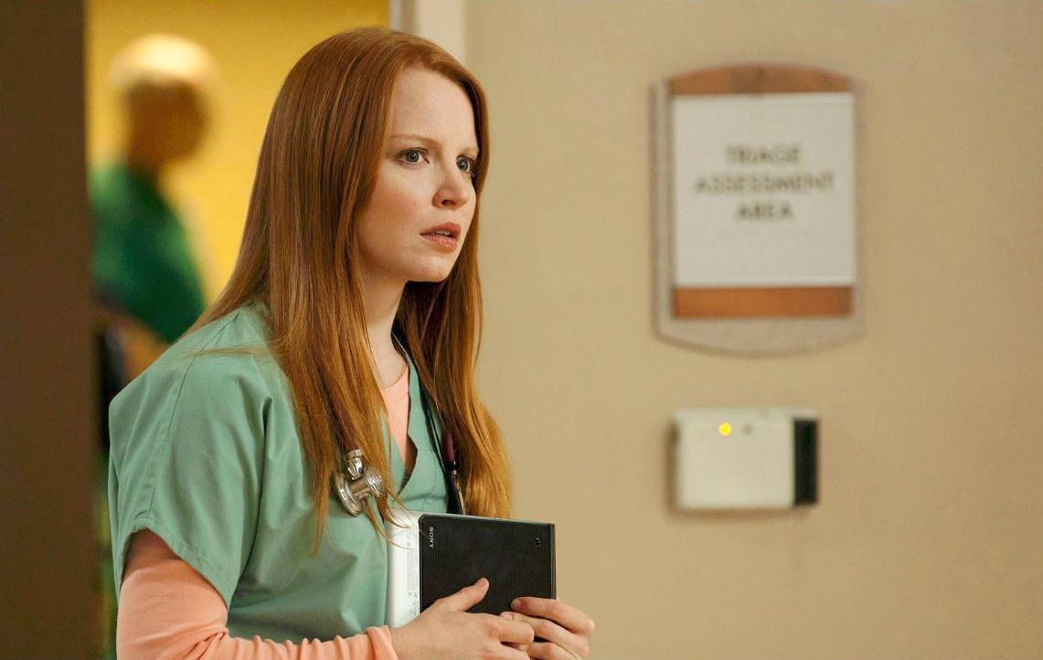 Coma (2012) : Photo Lauren Ambrose - 8 sur 30 - AlloCiné