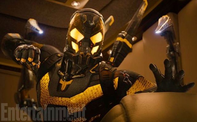 Ant-Man : première photo du méchant Yellowjacket ! Un combat ...