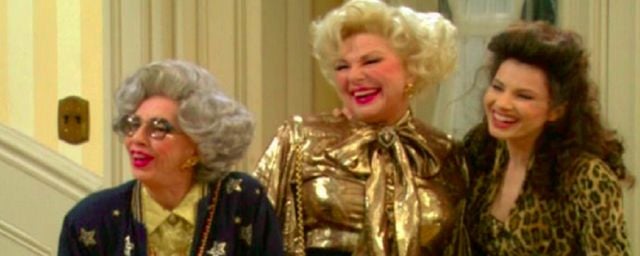 Fran Drescher et l'équipe de Une nounou d'enfer rendent hommage à grand ...