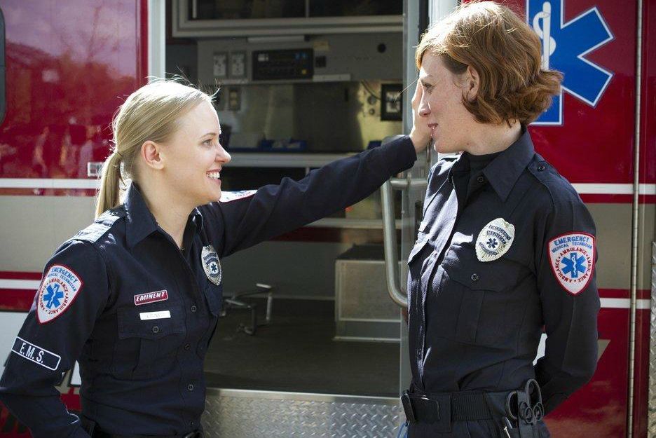 Photo de Maura Kidwell - Sirens (US) : Photo Kelly O'Sullivan, Maura ...