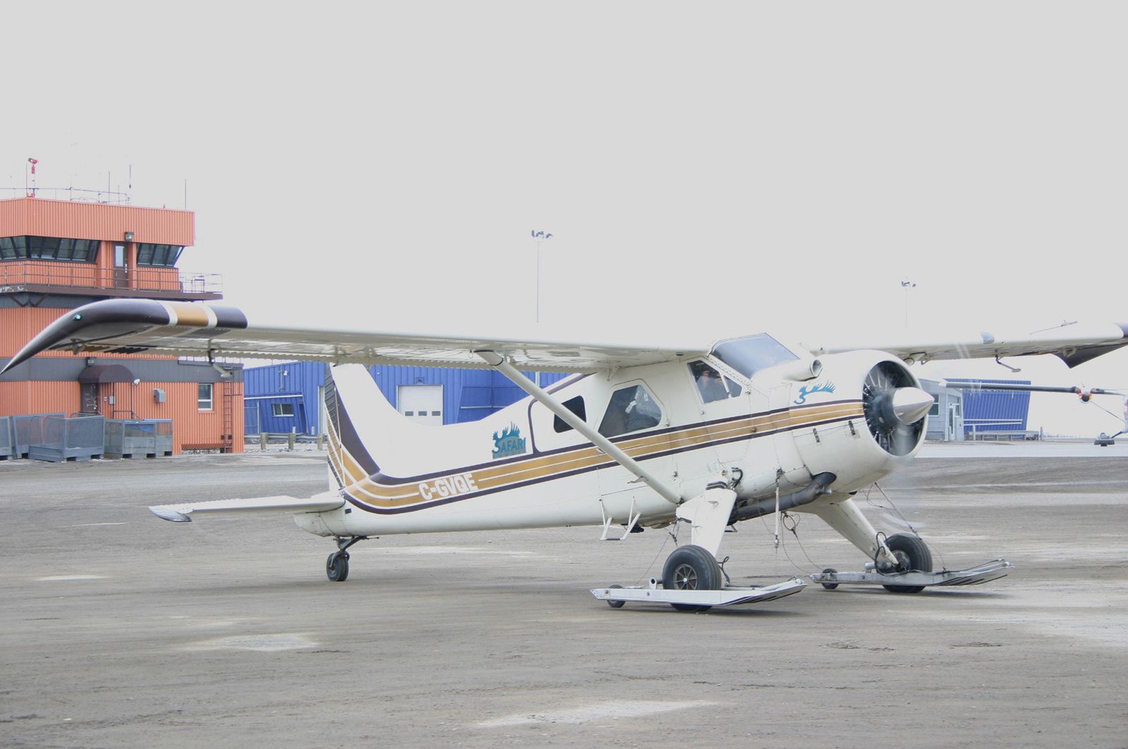 Photo du film Les ailes de Johnny May - Photo 28 sur 38 - AlloCiné