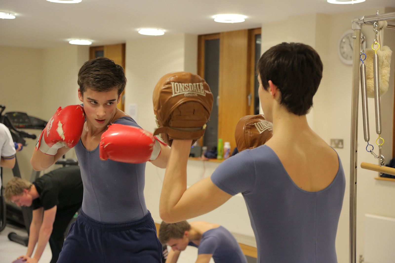 Photo du film DANCERS - Photo 8 sur 9 - AlloCiné