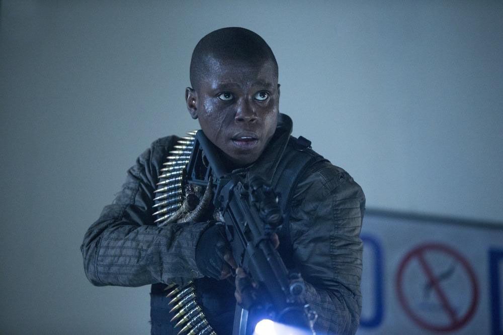 Photo de Mpho Koaho - Falling Skies : Photo Mpho Koaho - Photo 4 sur 12 ...