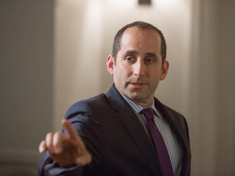 Photo de Peter Jacobson - Ray Donovan : Photo Peter Jacobson - Photo 21 ...