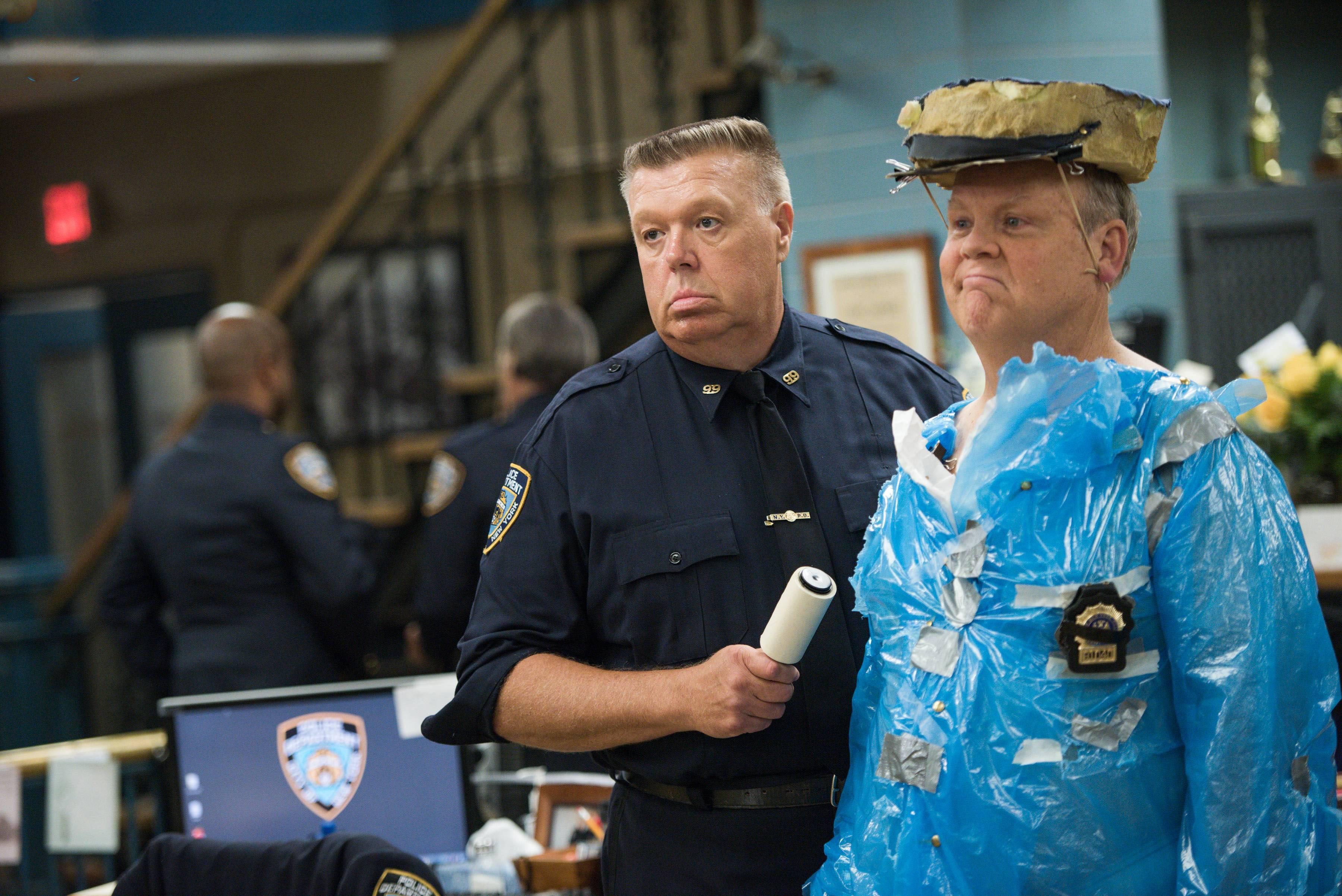 Photo de Dirk Blocker - Brooklyn Nine-Nine : Photo Joel McKinnon Miller ...