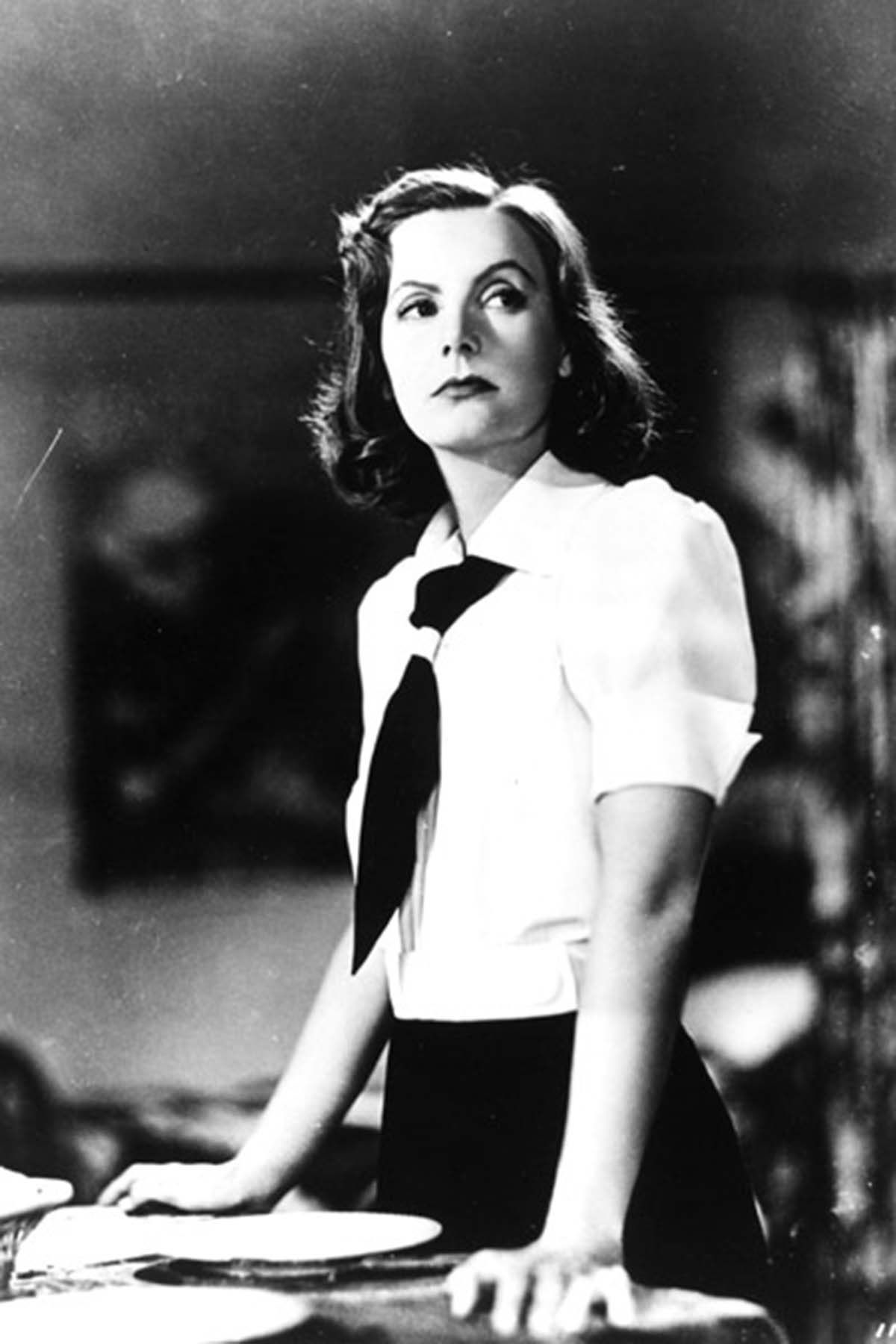 Photo de Greta Garbo - Ninotchka : Photo Greta Garbo - Photo 20 sur 43 ...