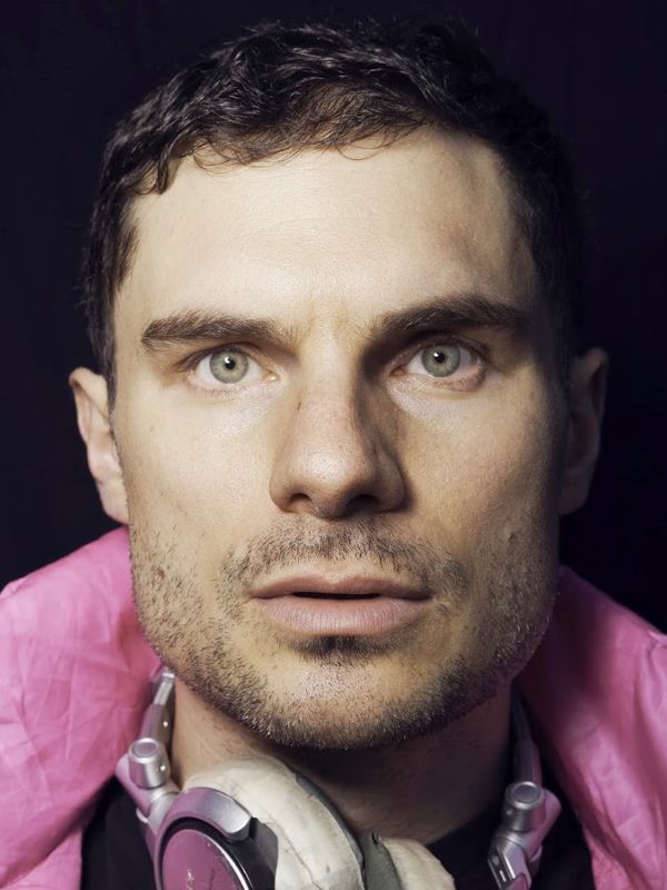 Flula Borg - AlloCiné