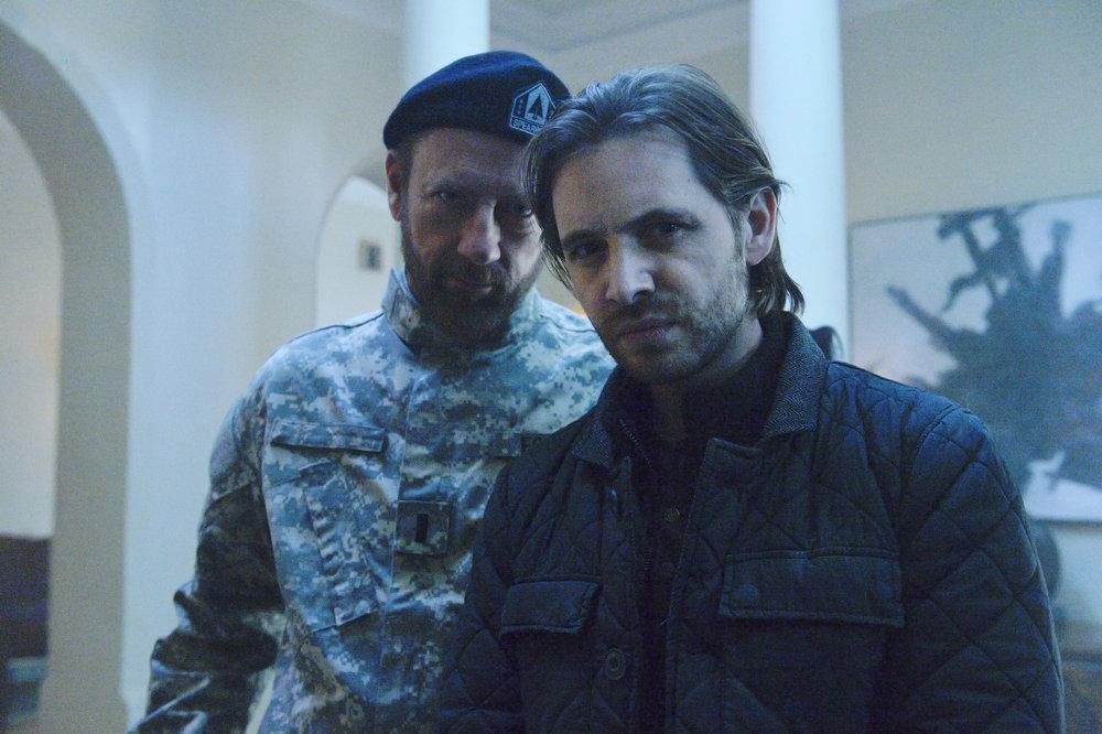 Photo de Xander Berkeley - 12 Monkeys : Photo Aaron Stanford, Xander ...