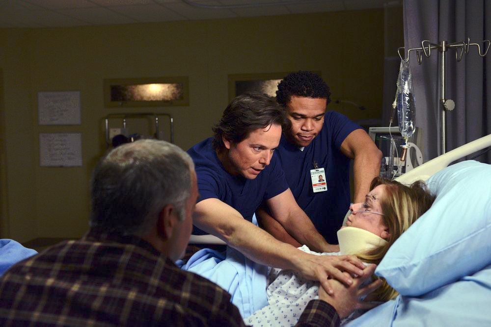 Night Shift : Night Shift : Photo Robert Bailey Jr., Scott Wolf - 143 ...