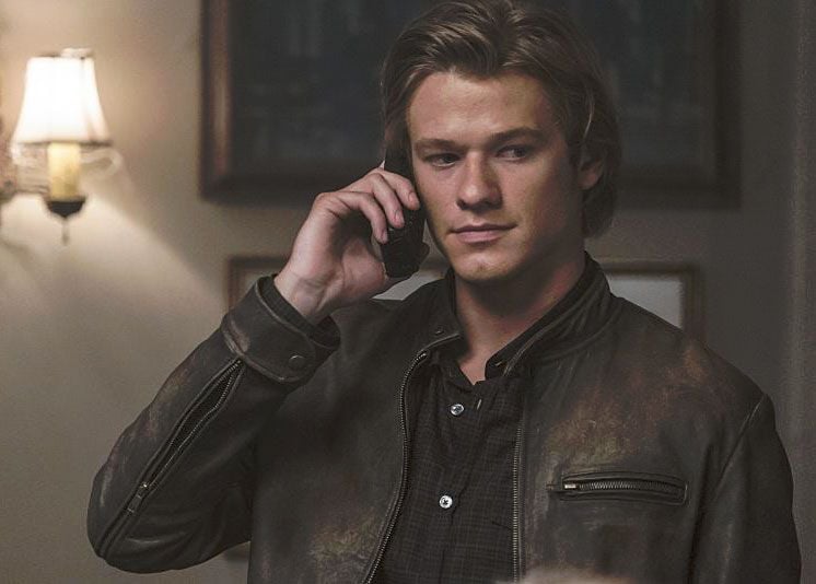 Photo de Lucas Till - MacGyver (2016) : Photo Lucas Till - Photo 221 ...
