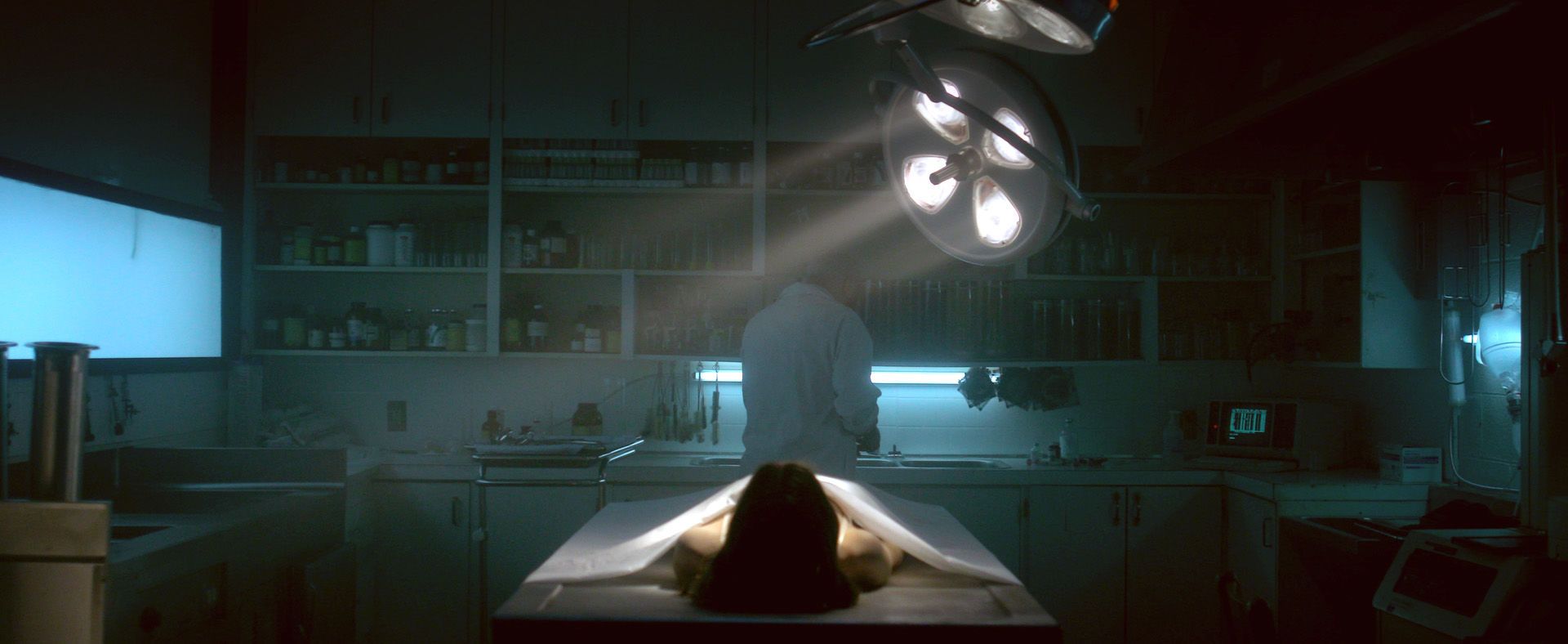 Photo du film The Void - Photo 7 sur 12 - AlloCiné