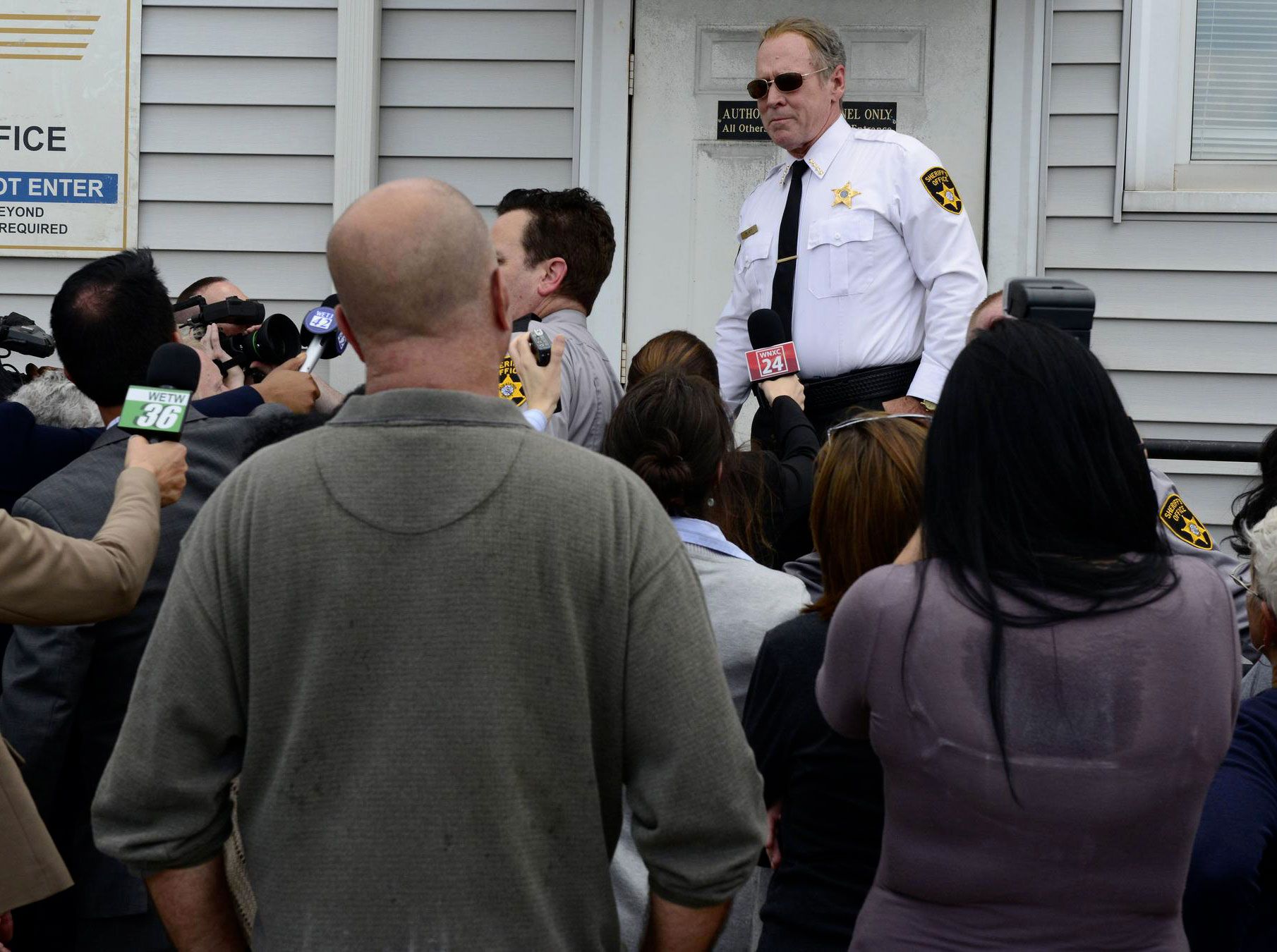 Photo de Will Patton - Shots Fired : Photo Will Patton - Photo 4 sur 48 ...