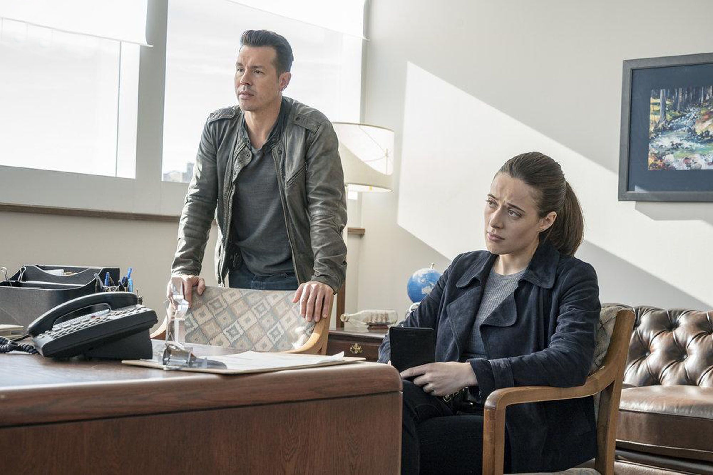 Photo de Jon Seda - Chicago Police Department : Photo Marina Squerciati ...