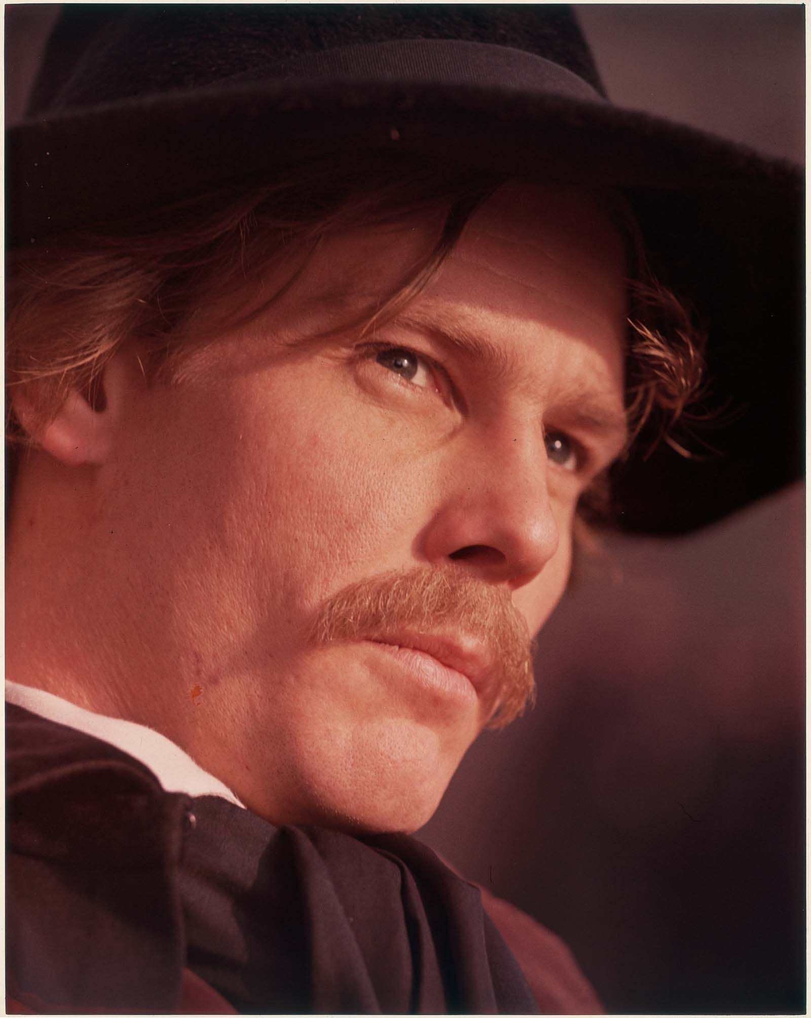 Photo de James Fox - Isadora : Photo James Fox - Photo 2 sur 15 - AlloCiné