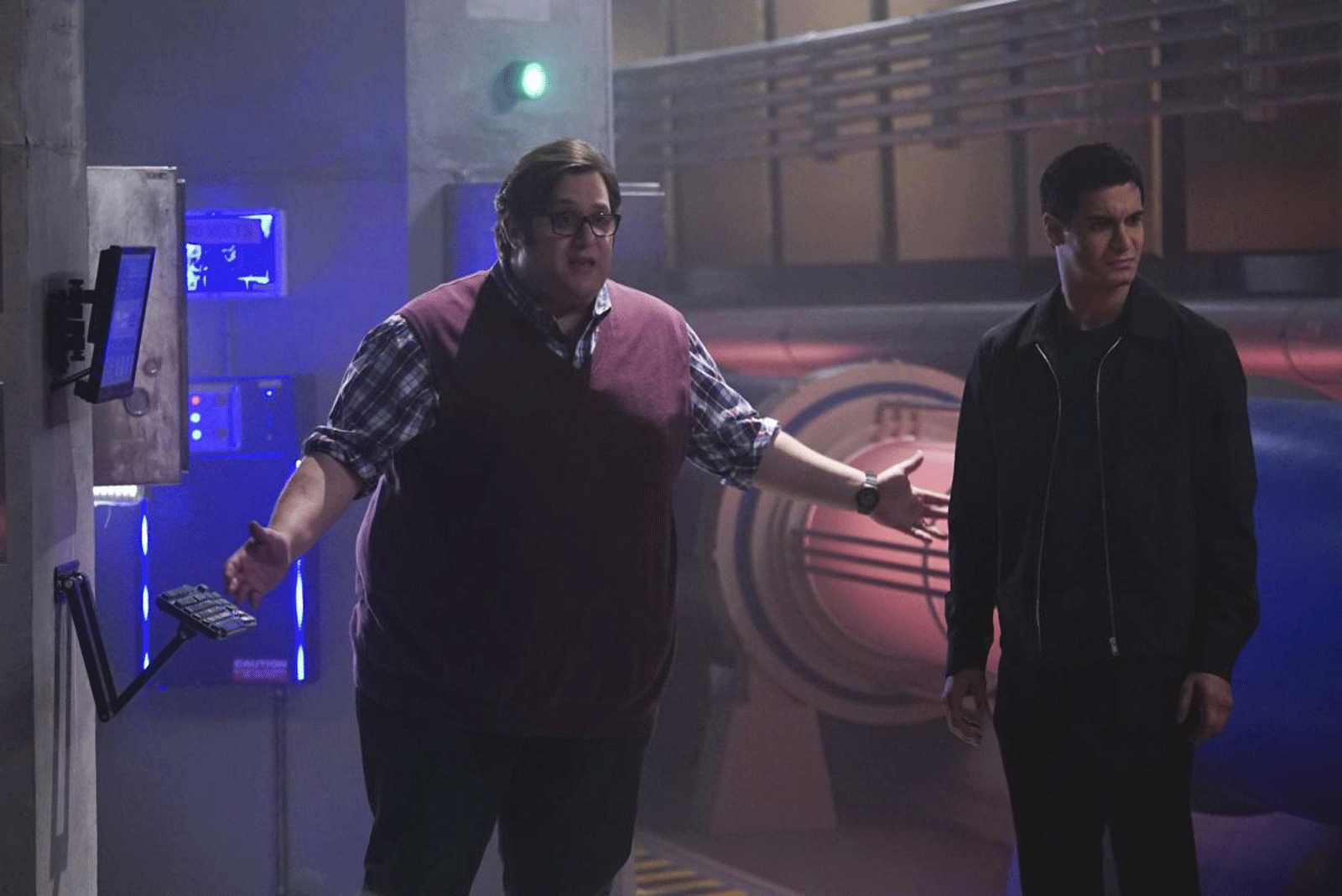 Scorpion : Scorpion : Photo Ari Stidham, Elyes Gabel - 34 sur 482 ...