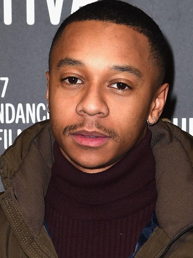 Photo de DeRon Horton - Affiche DeRon Horton - Photo 8 sur 21 - AlloCiné