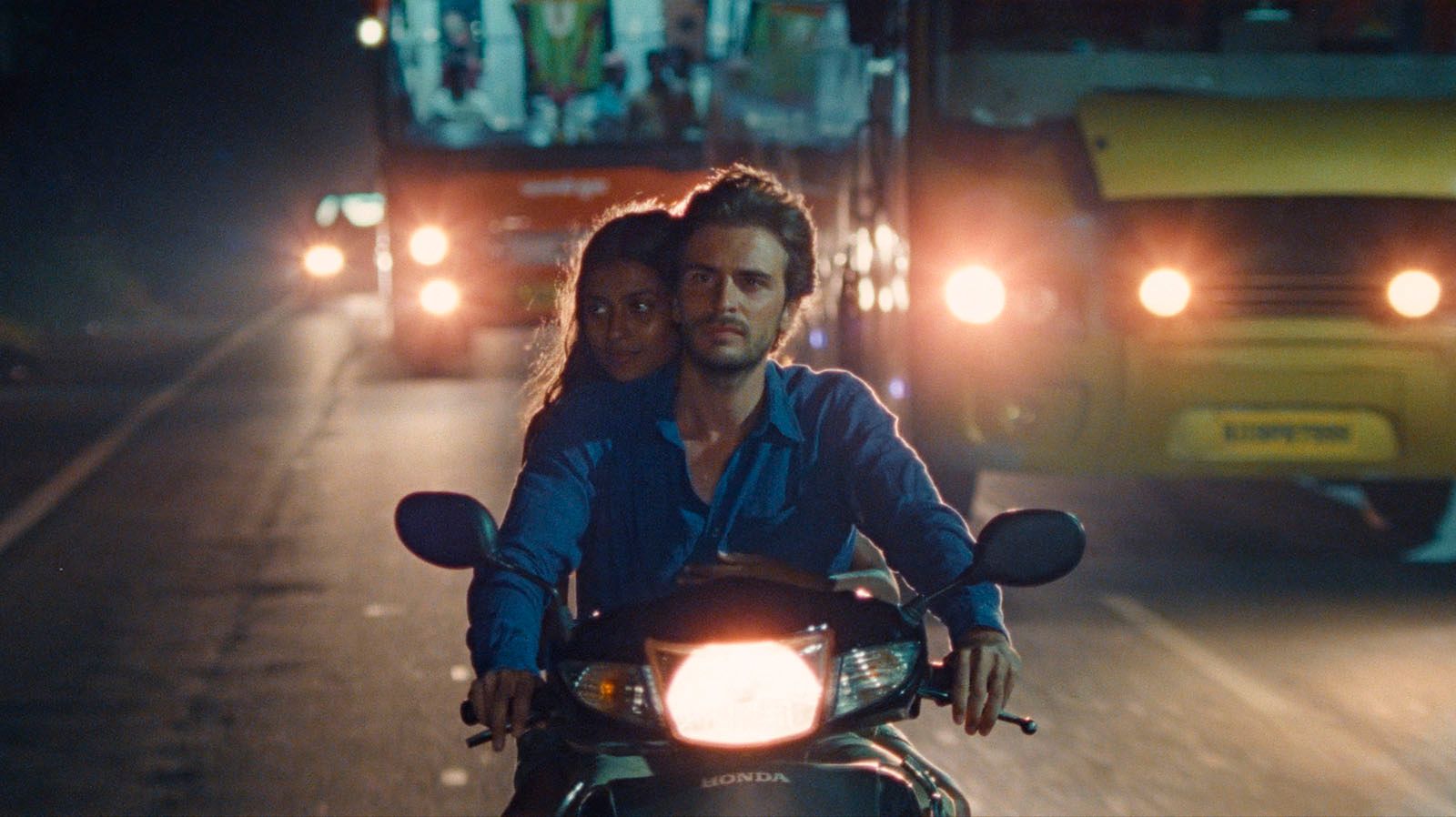 Photo de Aarshi Banerjee - Maya : Photo Roman Kolinka, Aarshi Banerjee ...