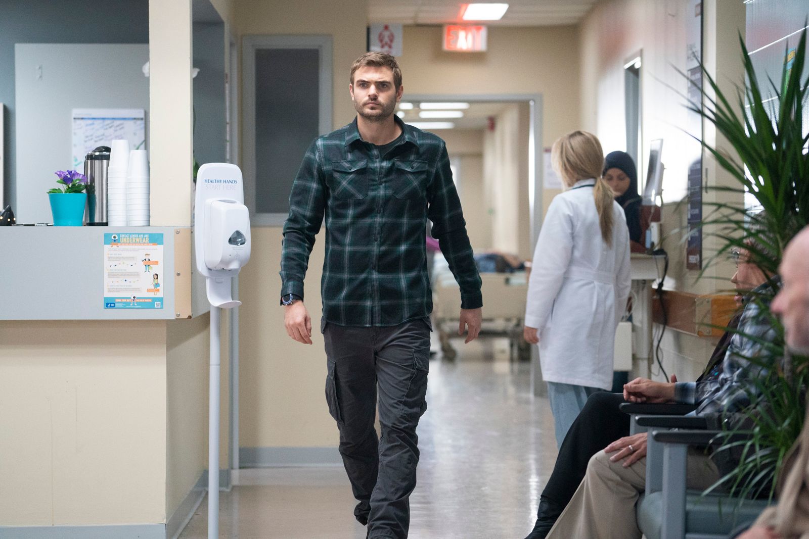 Siren : Siren : Photo Alex Roe - 57 sur 165 - AlloCiné