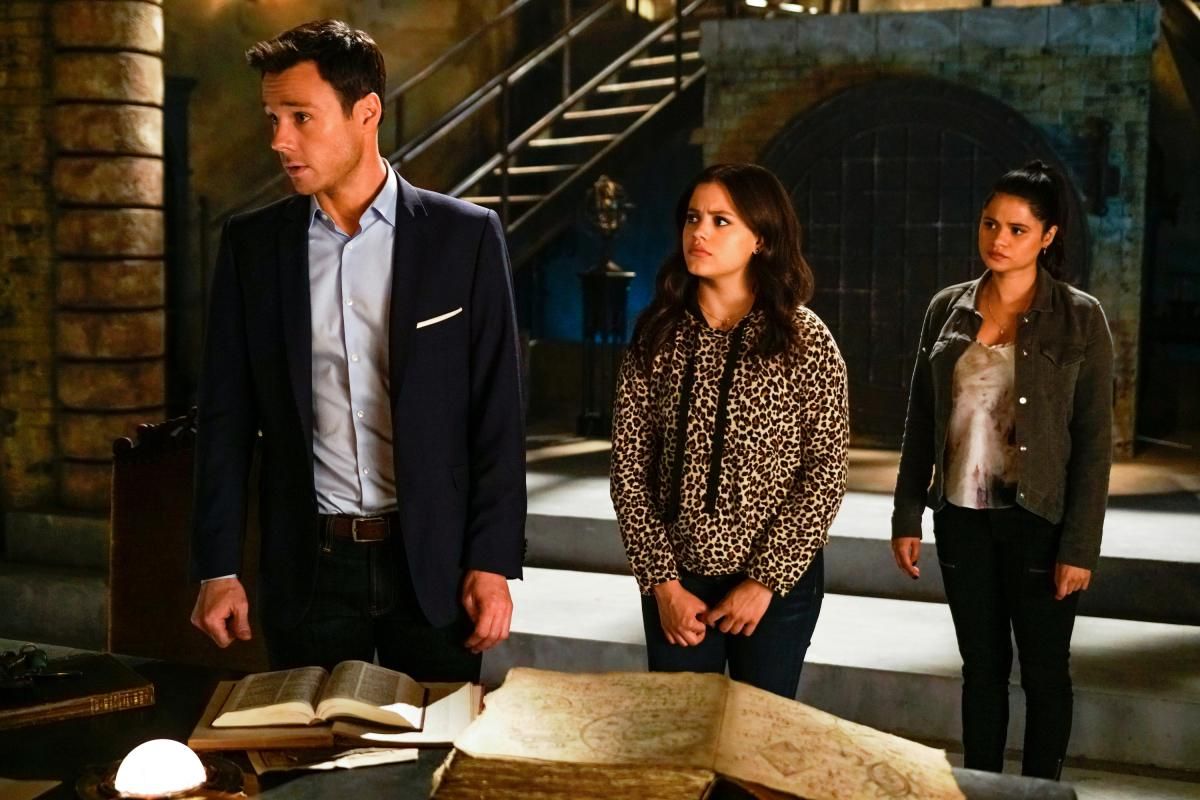 Charmed (2018) : Charmed (2018) : Photo Sarah Jeffery, Melonie Diaz ...