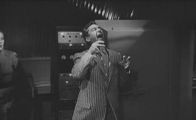 Photo du film L'Incroyable homme invisible - Photo 3 sur 8 - AlloCiné