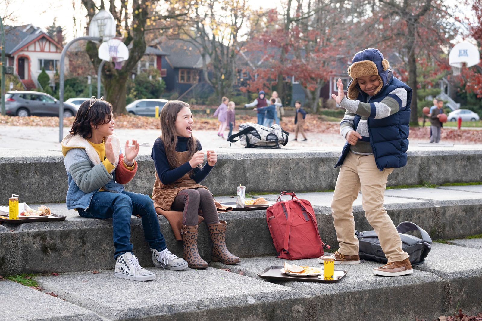 Home Before Dark : Photo Brooklynn Prince, Deric McCabe, Jibrail Nantambu - 42 sur 45 - AlloCiné