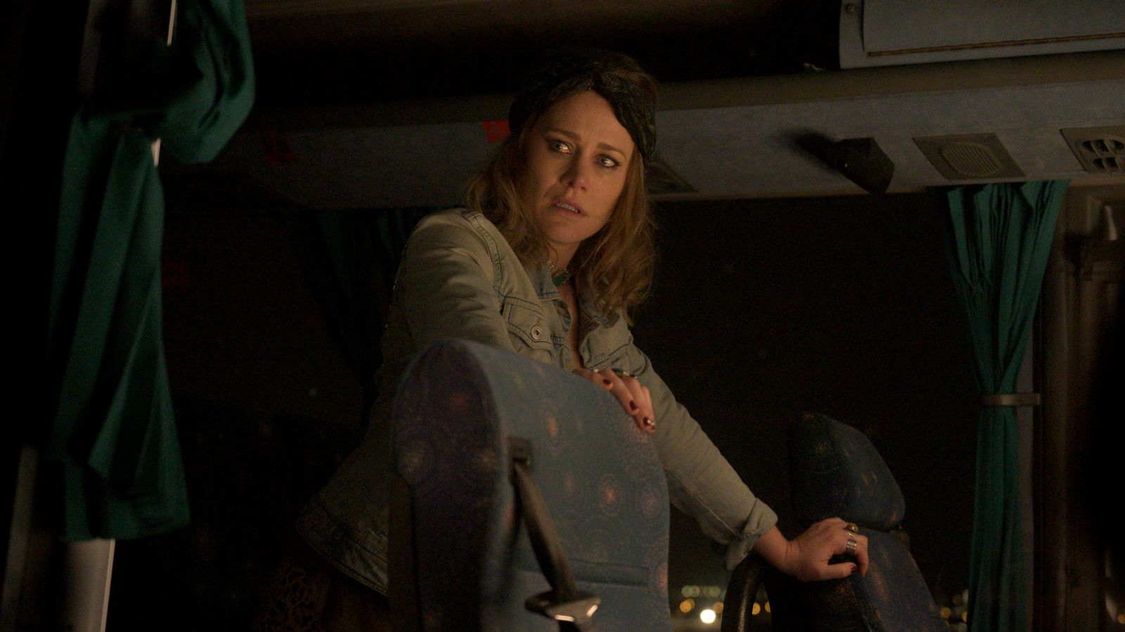 Photo de Lisi Linder - Derrière les barreaux : l'Oasis : Photo Lisi ...